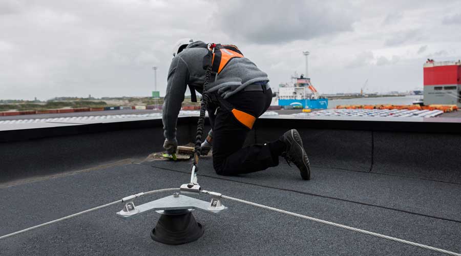 horizontal lifeline Permanent Lifeline lifeline-on-post-UAE-DUBAI – TSS